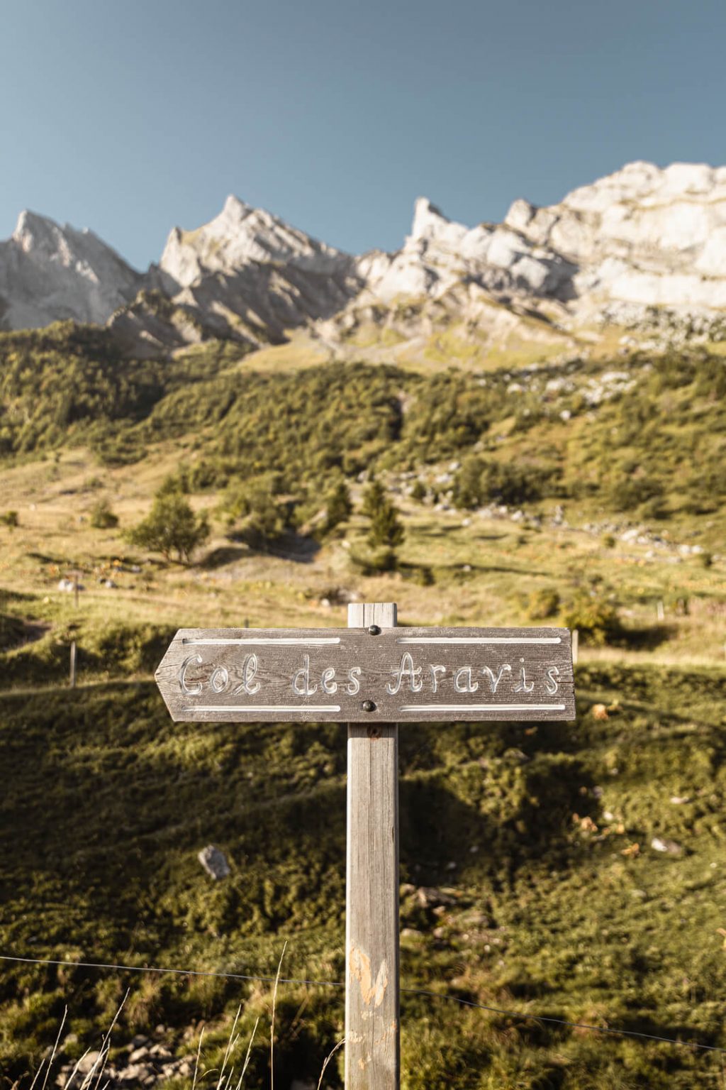 Col des Aravis, randonnée et vélo avec vue sur les Aravis et le Mont-Blanc